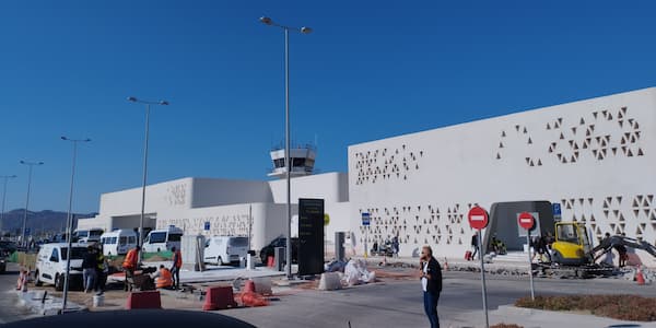 Έριξαν “μαύρο” στη Μύκονο οι τουρίστες: Καταρρέει ο τουρισμός, άδειο το ...