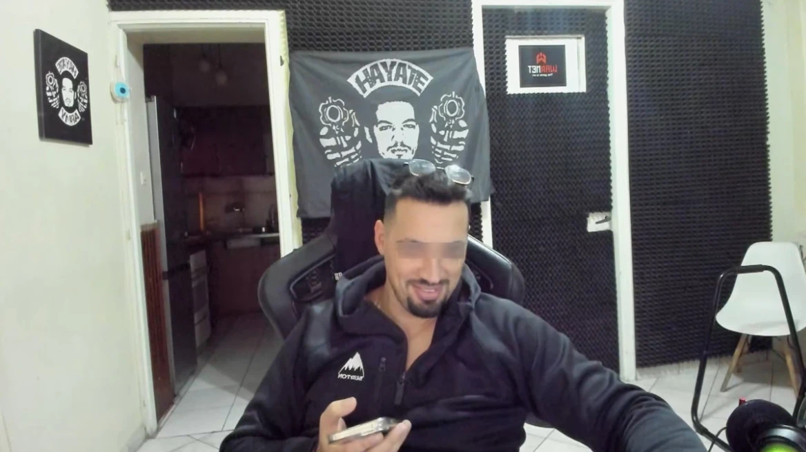 Συνελήφθη ο youtuber Hayate - Κακοποιούσε ΑμεΑ σε ζωντανή μετάδοση στα ...