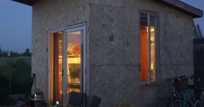 Γυναίκα τερματίζει το γάμο της, φεύγει από όλα και μεταμορφώνει ένα ...