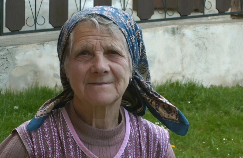 Η γιαγιά μου, 80 χρονών, δεν επικοινωνεί με τους συγγενείς εδώ και ...