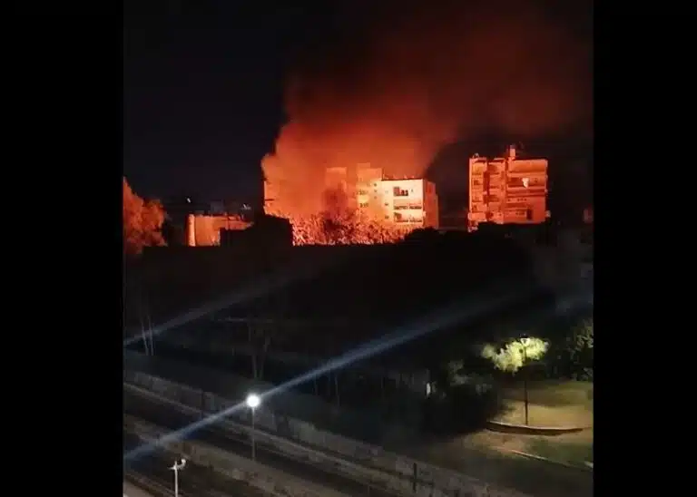 ΕΚΤΑΚΤO ΜΕΓΑΛΗ ΦΩΤΙΑ ΤΩΡΑ ΣΤΗΝ ΑΘΗΝΑ