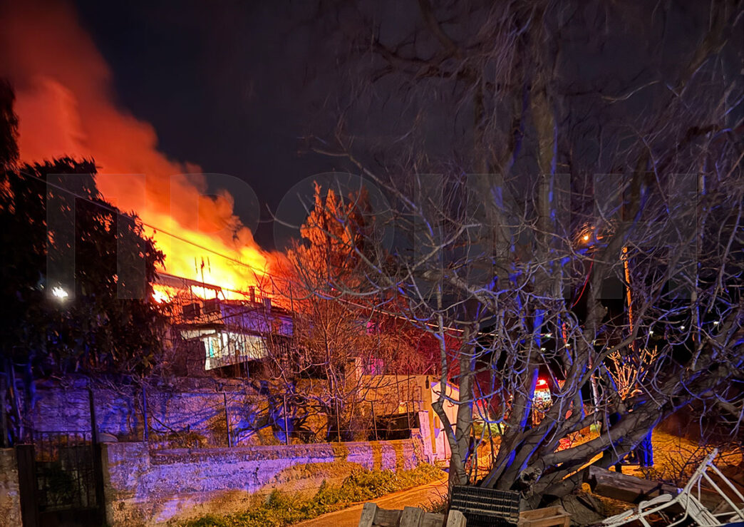 ΕΚΤΑΚΤΟ – Μεγαλη φωτια τωρα σε σπιτια – σε πανικο ο κοσμος